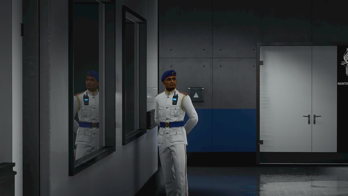 How to disguise yourself as the recruit in the (In)Security Dubai ...