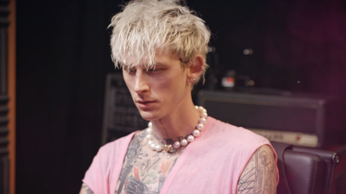 WWE 2K22 adds Machine Gun Kelly as a playable character - Gamepur