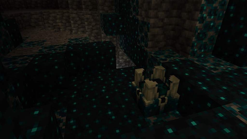 How do Sculk Shriekers work in Minecraft - Gamepur