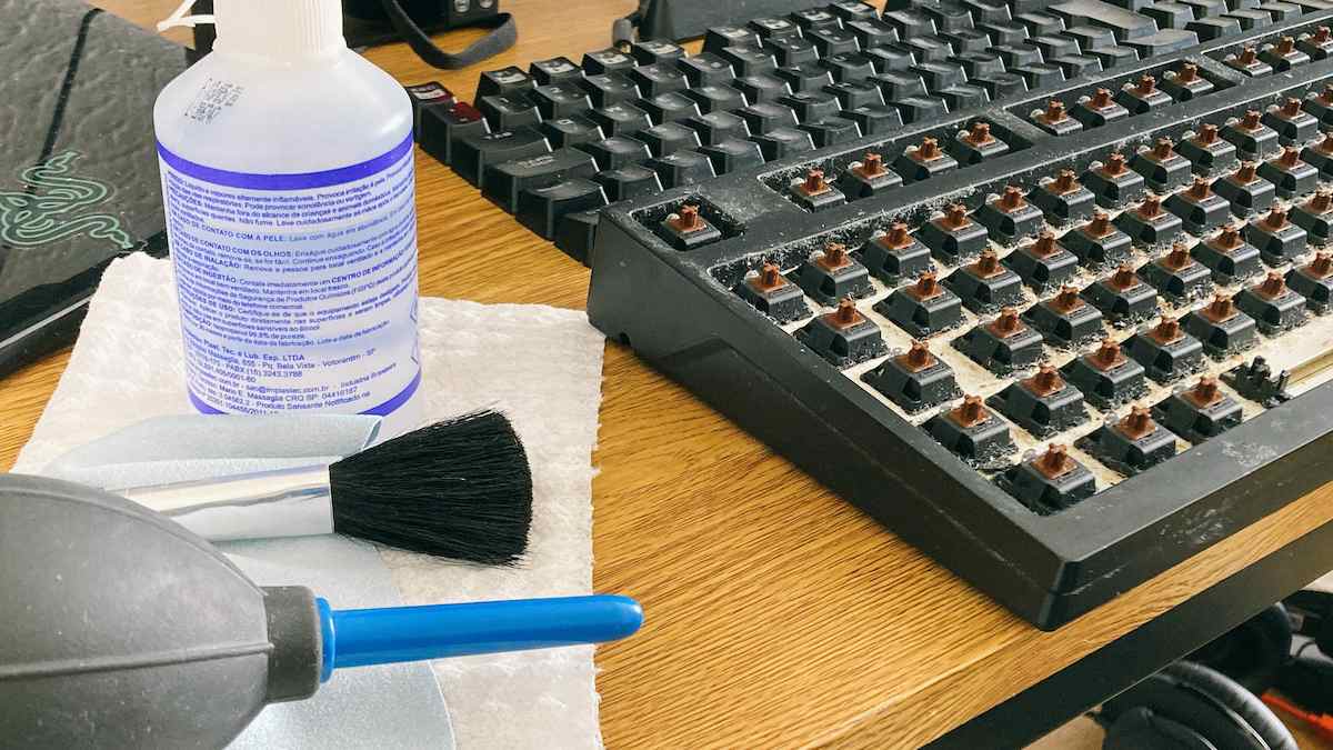 How to clean your keyboard and mouse - Gamepur